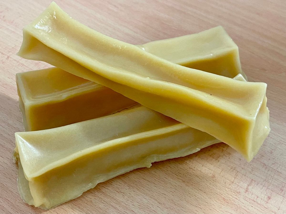 Bone Marrow & Goats Milk Chew (Large) – The Dog House Alice Springs